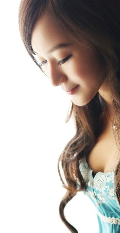 Sun Yi Fei 孙艺菲 - Chinese Sirens