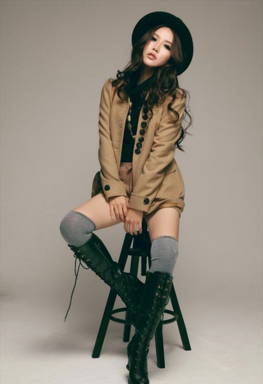 Zhao Yu Fei 赵雨菲 is a young and beautiful Chinese model from Chengdu