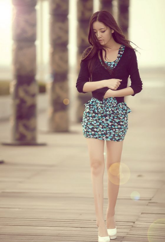 Zhao Yu Fei 赵雨菲 is a young and beautiful Chinese model from Chengdu